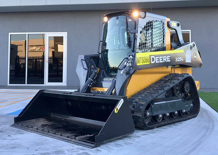 Deere compact track loaders make big impact with MTS - News